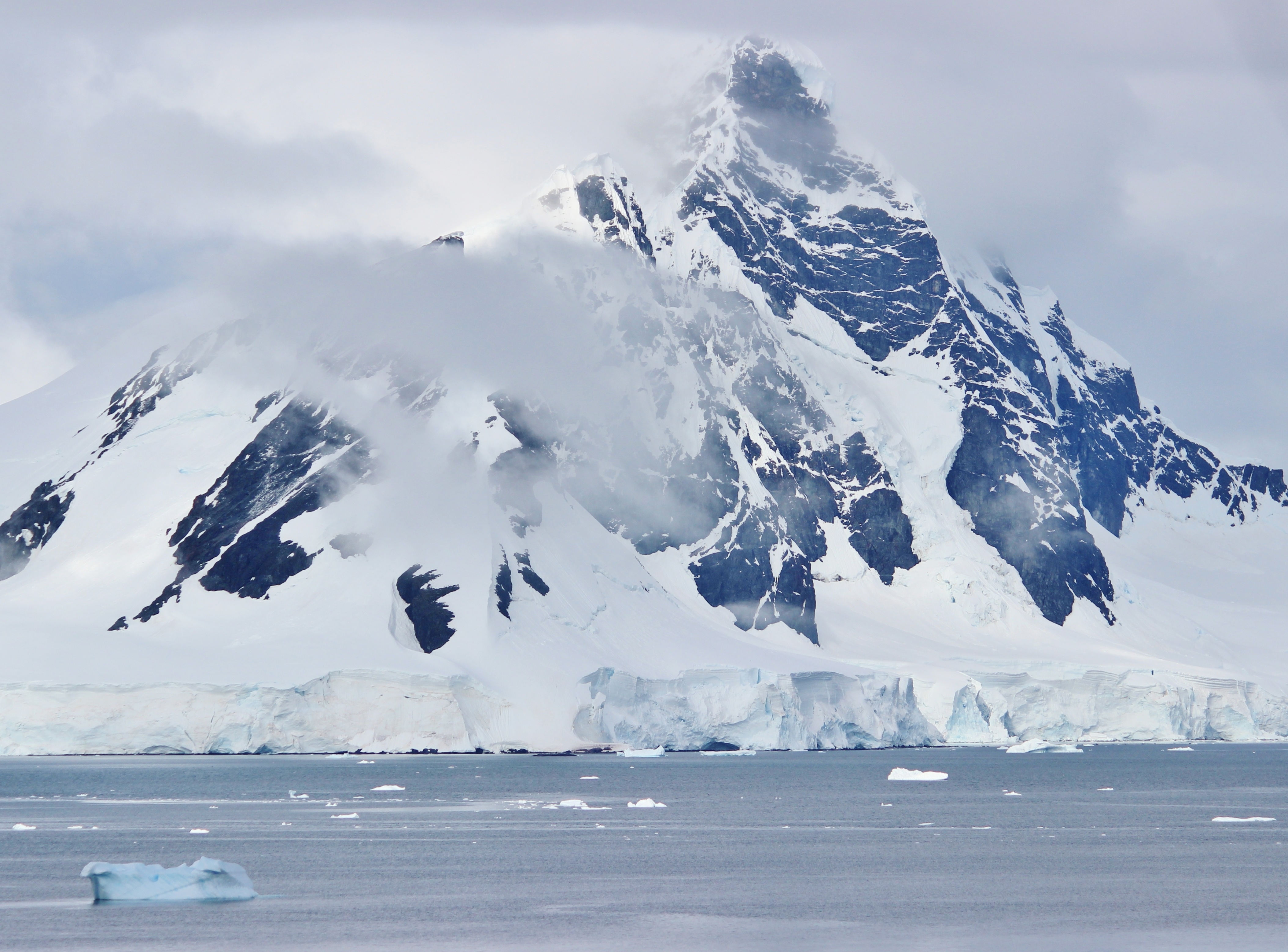 The Lake under the Ice – John Pullen